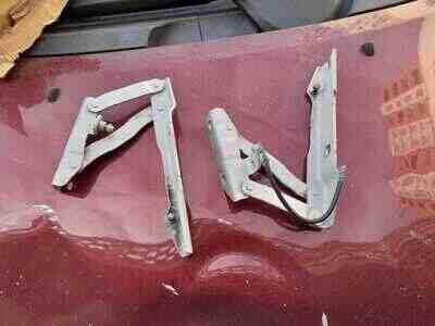 BMW G30 üçün ön kapotun klidi